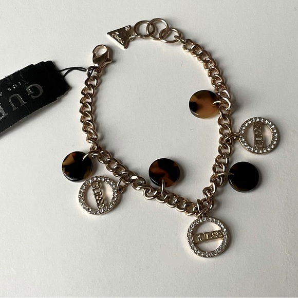 Guess | Jewelry | Nwt Guess Charm Bracelet Gold Toned Super Cute | Poshmark